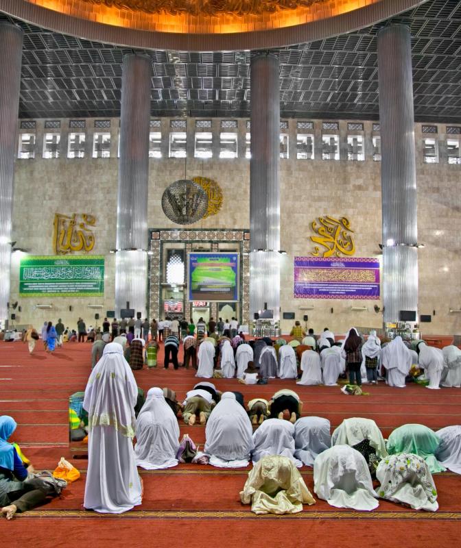 What is an Imam? (with pictures)