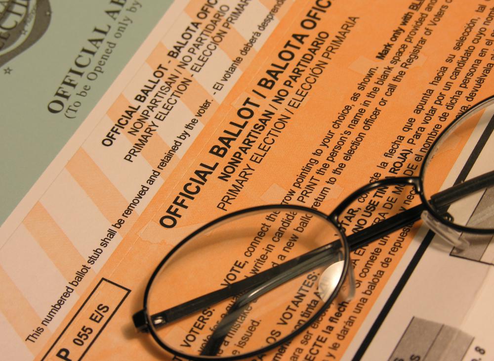 What is the Difference Between a Direct and Indirect Democracy?